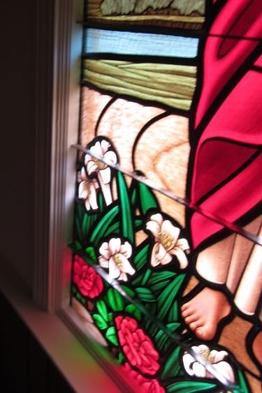 Pictorial Stained Glass Windows at Amanda Pentecostal Holiness Church ...
